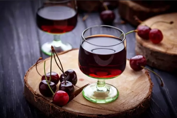 Willekeurig Single Gal Recept: Cherry Compote Cocktail 10213_2