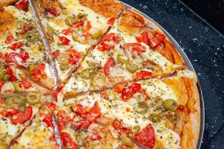 Gỗ và Nhựa: Thớt Pizza nào tốt hơn? 10456_4