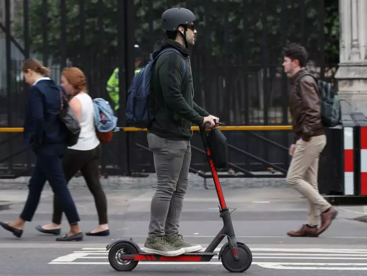 Дали електричните скутери за возрасни на улица се легални во ОК во 2022 година 10478_2