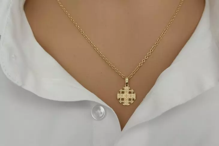 5 种不同类型的黄金十字架 1056_2