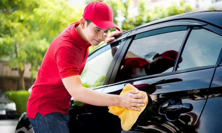 8 errores que la gente comete al lavar sus autos - Guía 2022 10728_4