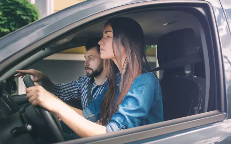 Hvorfor kvinder ikke er bedre bilister end mænd