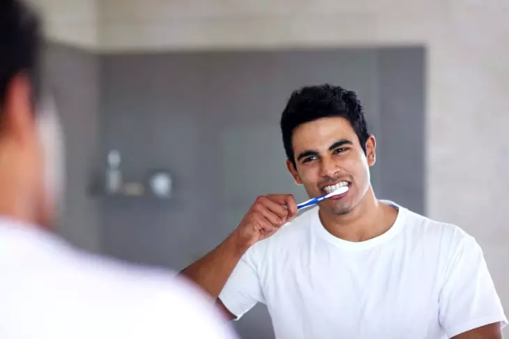 Upprätthålla friska tandkött och tänder utan tandläkare 2022 10814_1