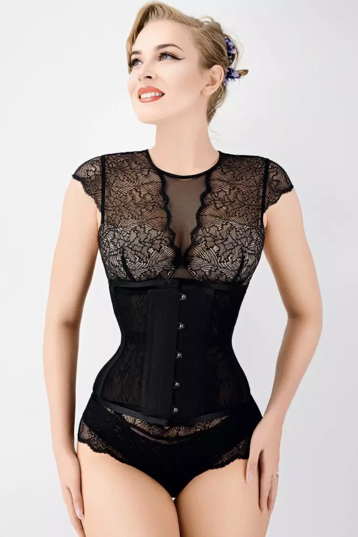 Yiziphi izinhlobo ezahlukene ze-corset? 10947_3