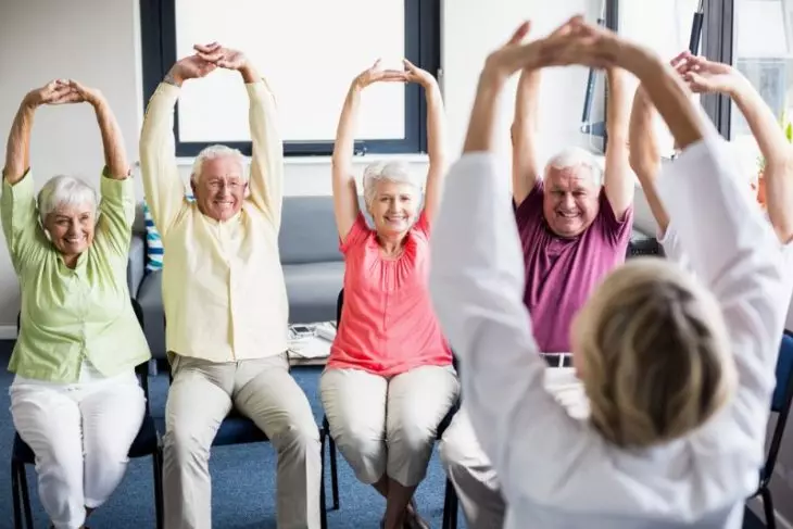 Czy wiesz, że ćwiczenia fizyczne poprawiają zdrowie psychiczne seniorów? 11202_4