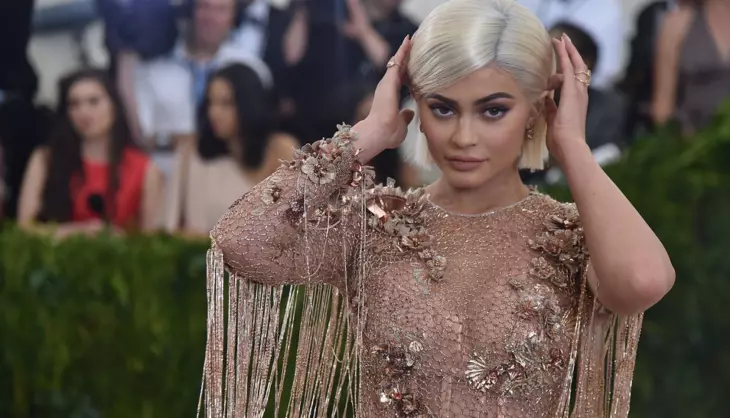 Alamun Cewa Kylie Jenner Ta Gamsu Da Daular Kyau da Dukiyarta 11243_2