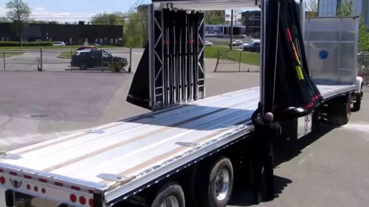 Plachtové systémy pre nákladné autá a prívesy – výhody, bezpečnosť a ďalšie 11643_1