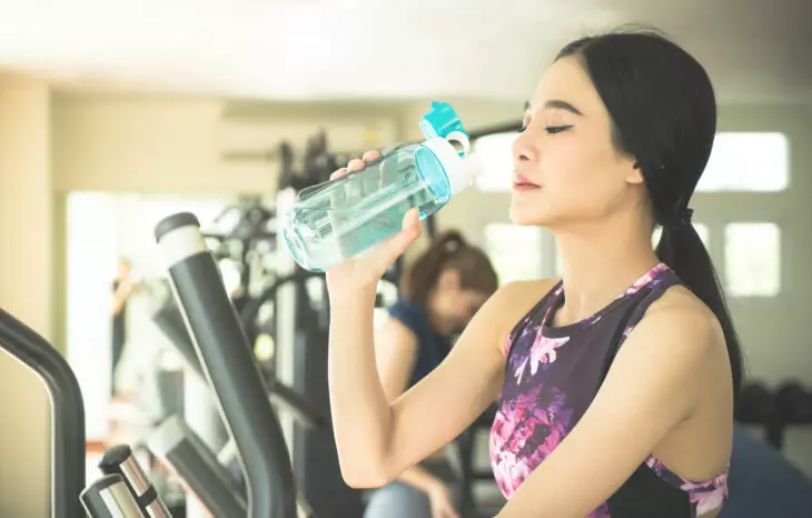 21 паметни начини да пиете повеќе вода секој ден - Водич за 2022 година 11841_7