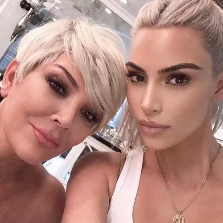 Khloe Kardashian zeigte Kim an ihrem Geburtstag durch Instagram-Schnappschüsse, wie sehr sie sie schätzt 12238_4