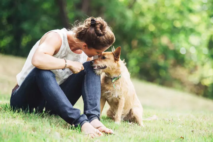 13 Unzeeche datt Ären Hond dech wierklech gär huet (wéi vu mengem Hond Lucca demonstréiert) 12359_3