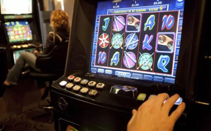 Onlayn Pokies və Slot Maşınları Arasındakı Fərq 12702_2