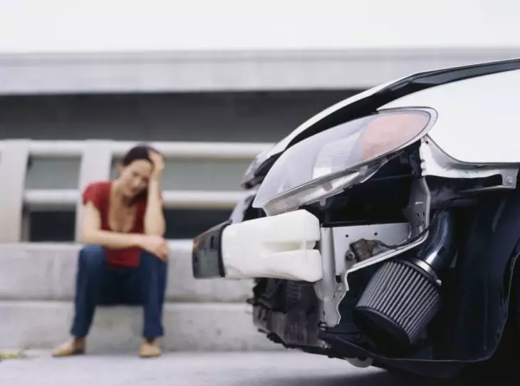 9 чекори што треба да ги преземете за да ги заштитите вашите законски права по сообраќајна несреќа 12879_1