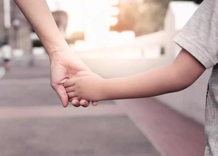 שיחה בחורה: האם אני אמורה להיות אמא או דודה? 13257_4