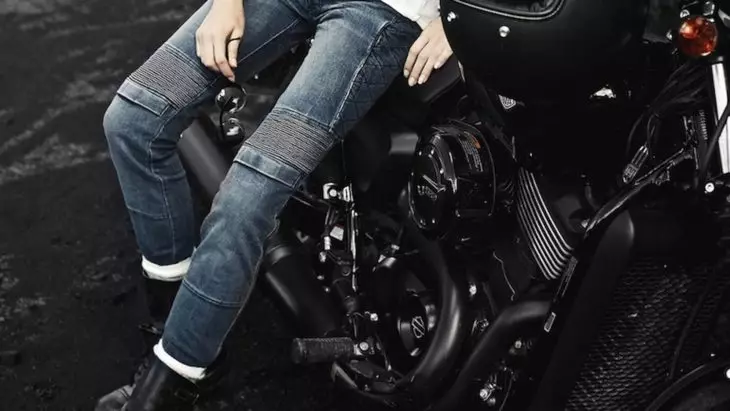 The Beauty of Motorcycle Riding Jeans 13357_1
