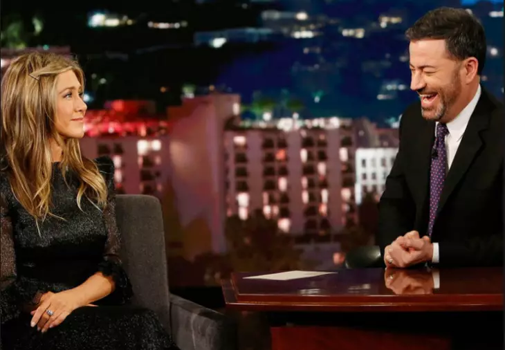 Jennifer Aniston miyay ka xanaaqday saaxiibtinimada Jimmy Kimmel ee Kardashians-ka? 13447_1