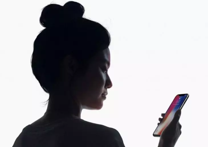 Principales choses intéressantes à propos de l'iPhone X 13727_2