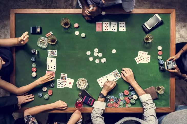 3 lojëra kazinoje që mund t'i luani me miqtë 13750_1
