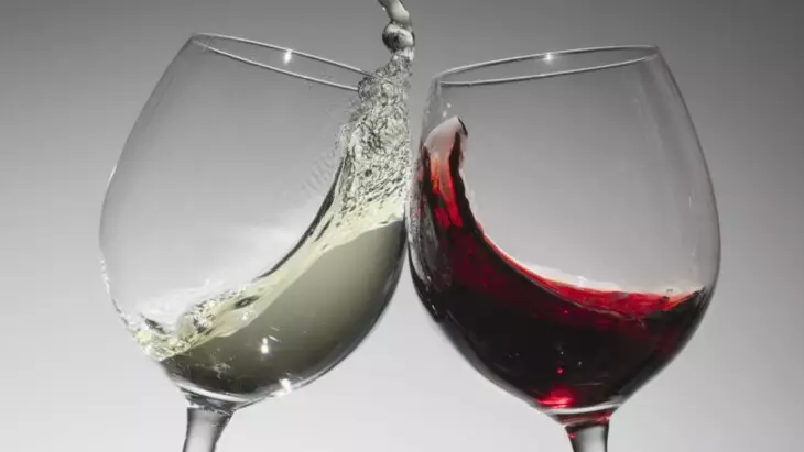 Czerwone wino czy białe wino: co jest lepsze dla twojego zdrowia? 13842_1