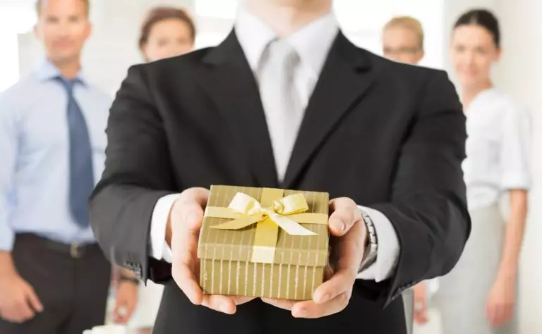 5 dárků pro kancelářské pracovníky na konci roku