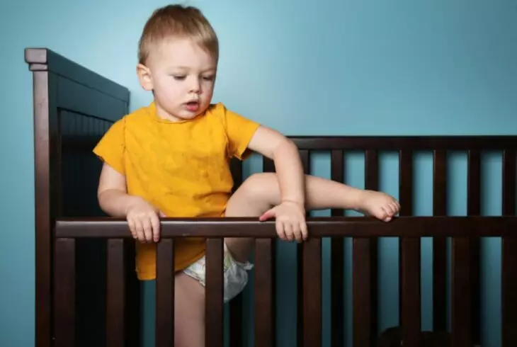 15+ Baby Safety Tips: Trampolines, Zvigaro zveMotokari uye Zvipfeko 1403_8