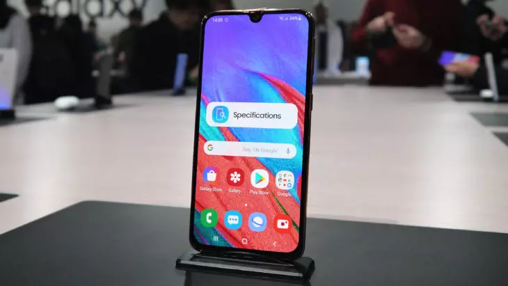 Zde je to, co vlajkovým telefonům Samsung chybí 14197_3