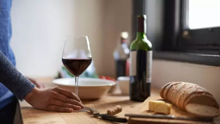8 beneficii ale consumului de vin roșu înainte de culcare 15226_4