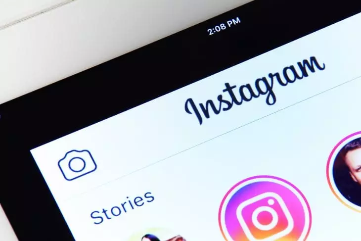 Instagram hekaýalaryny we esasy pursatlaryny nädip göçürip almaly 15279_1