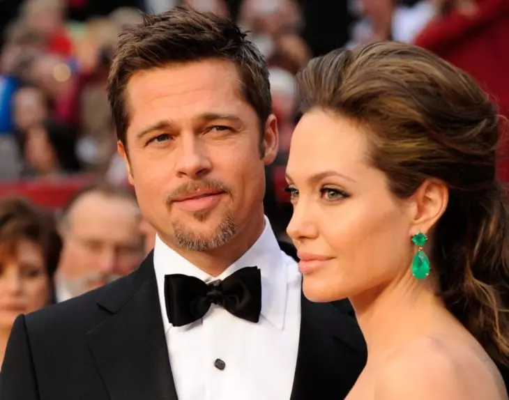 Ew di dawiyê de bes bû - Brad Pitt Angelina Jolie zorê dike ku belgeyên hevberdanê îmze bike 15755_2