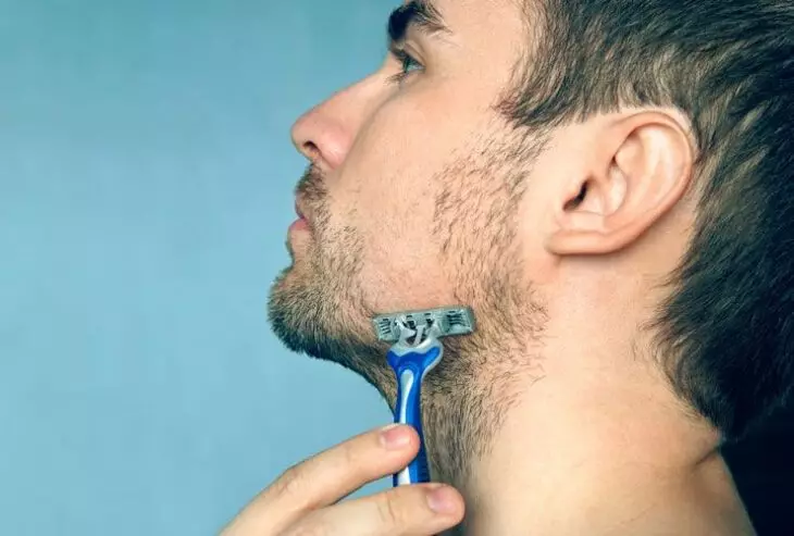Guía masculina para afeitar a pel sensible 1585_2