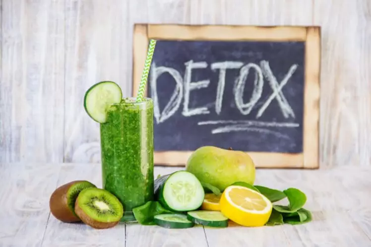 5 najlepszych produktów spożywczych, które w naturalny sposób pomogą Ci w detoksykacji