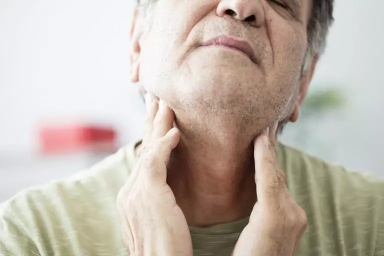 4 Mees algemene oor-, neus- en keelprobleme wat jy ernstig moet opneem
