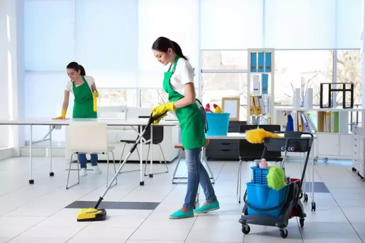گھر کی صفائی کی معیاری خدمات کی خدمات حاصل کرنے کے 8 فوائد 16713_1