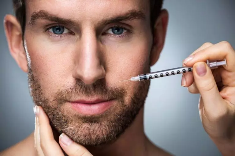 Apa Perawatan Botox Beda kanggo Pria?