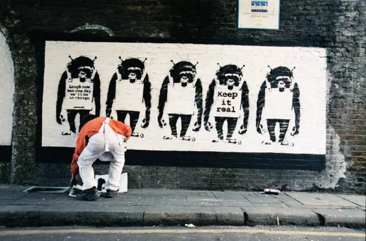Banksy ၏တည်မြဲသောအမွေအနှစ်- Street Art ၏ယုံကြည်စိတ်ချရမှုအပေါ်သူ၏သက်ရောက်မှု 1722_3