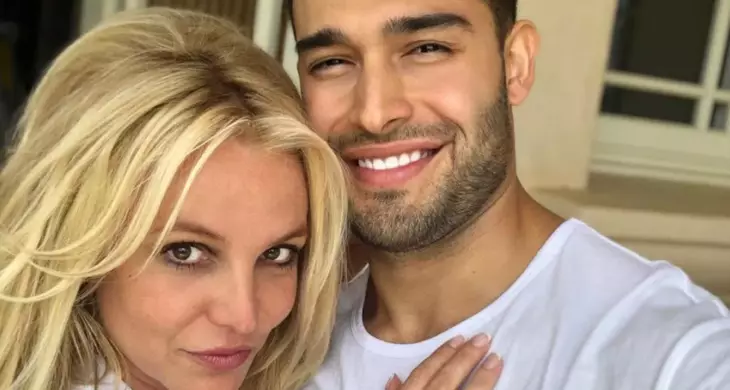 Hubungan Britney Spears lan pacar Sam Asghari ora nandhang sangsara amarga konservator 17452_1