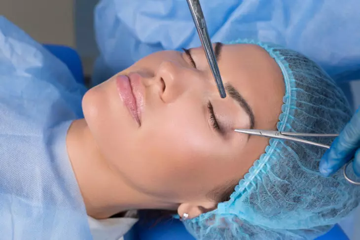 6 voordelen van plastische chirurgie die het waard zijn om te weten 17682_2