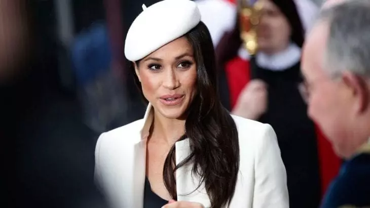 Humanga si Queen Elizabeth II kay Meghan Markle 18325_4