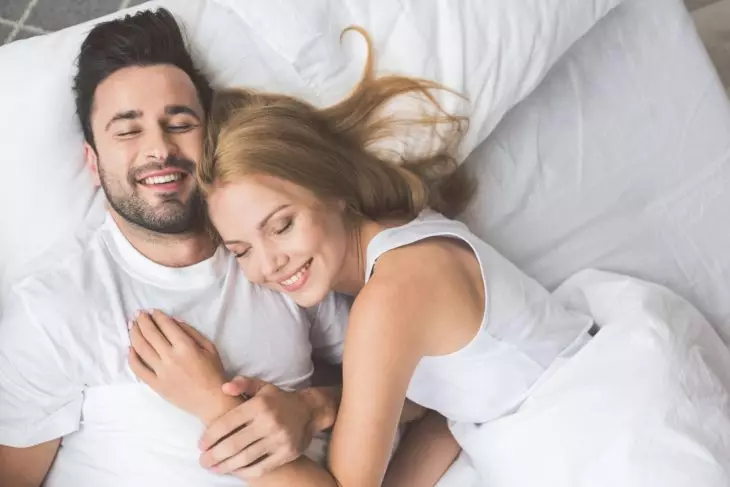 Le coppie che dormono insieme sono più sane 18364_2