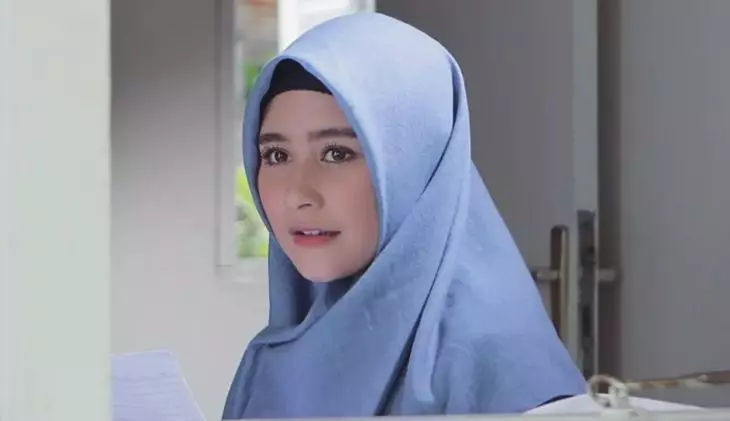 Prilly Latuconsina nettovärde 2022 18941_3