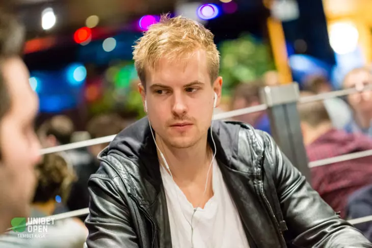 Soňky onýyllykda 4 sany iň oňat poker elleri 19050_3