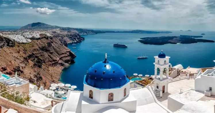 Wie weit im Voraus, um Unterkünfte auf Santorini zu buchen - Leitfaden 2022