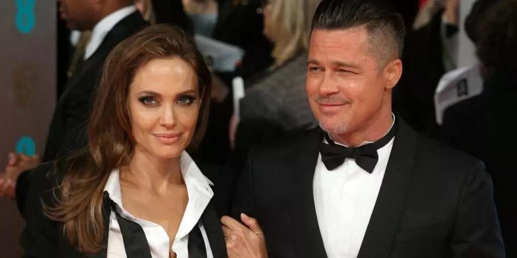 Brad Pitt සහ Angelina Jolie ඇත්තටම දික්කසාද වෙනවාද? මෙන්න අපි දන්නා දේ 19314_1