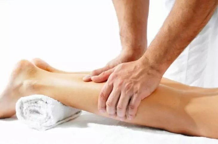 Cómo dar un masaje de pantorrillas 19649_4