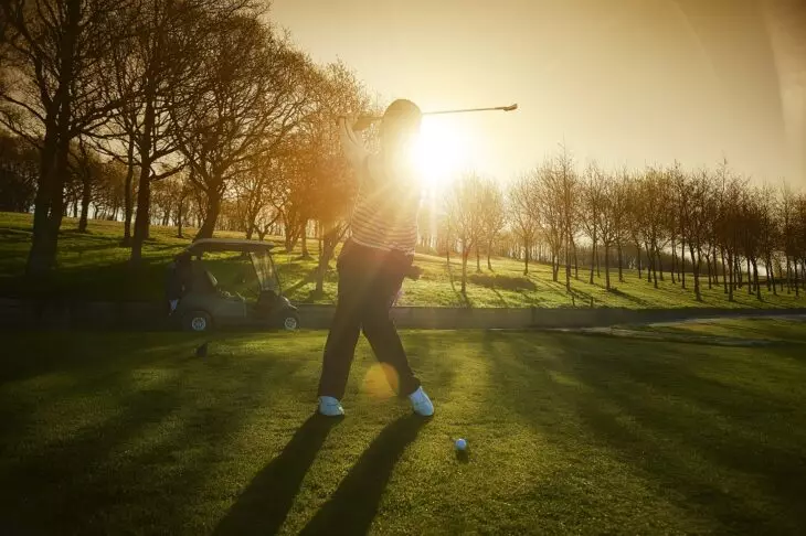 7 Cara Paling Apik Kanggo Nglindhungi Diri Saka Srengenge Ing Lapangan Golf 19952_2