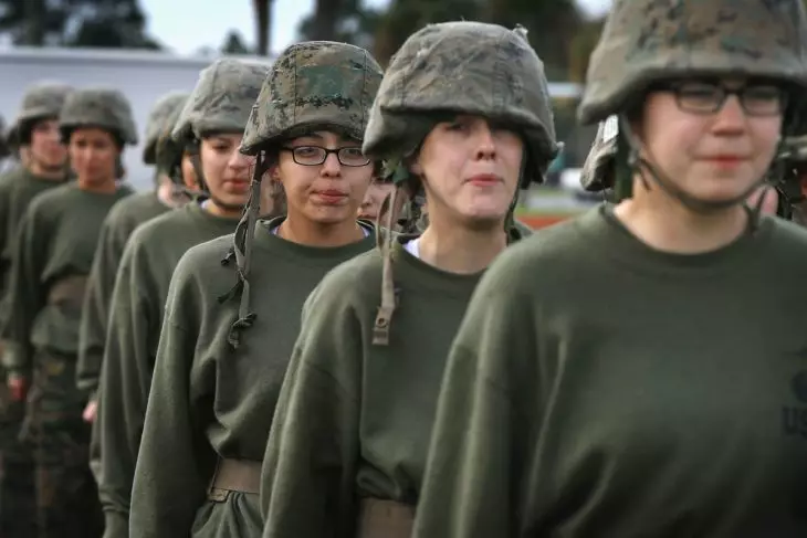 Frae Veteranen an déi sérieux Hindernisser déi se konfrontéieren 2045_2