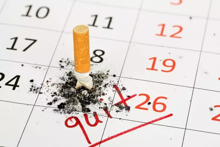 کیا تمباکو نوشی سے چھٹکارا حاصل کرنا ممکن ہے: میڈز، یوگا، اور دیگر تکنیک 20968_3