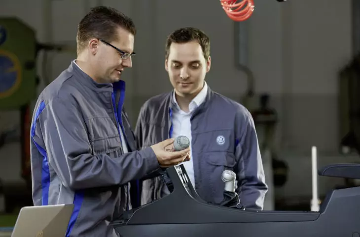 D'Partnerschaft tëscht HP a Volkswagen beschleunegt Richtung Masseproduktioun 20977_1