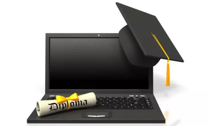 Online fakultetska diploma: diploma ili spasitelj života? 21035_1