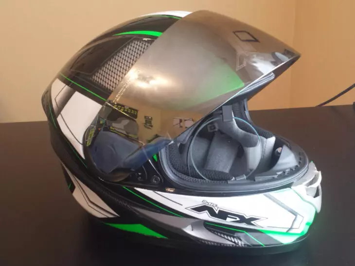 Aviso sobre as modificacións do casco de motocicleta para 2022 2122_2