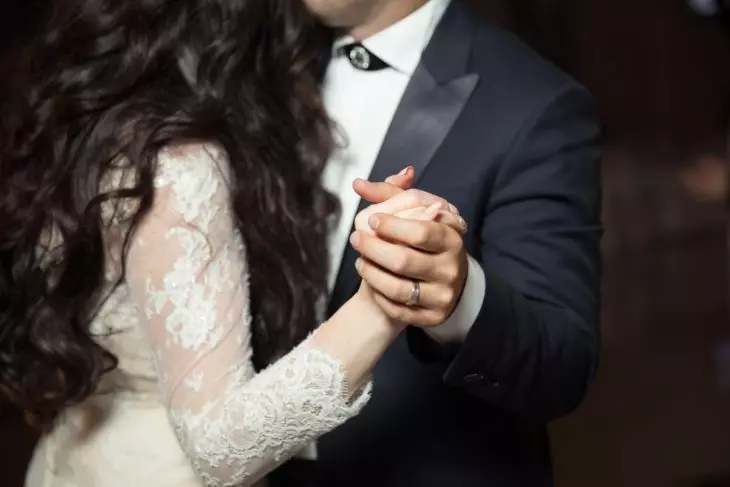 Hitched: Bir Kadının Düğününde Sahip Olması Gereken 10 Şey Yoksa Sonsuza Kadar Pişman Olacak 21230_5